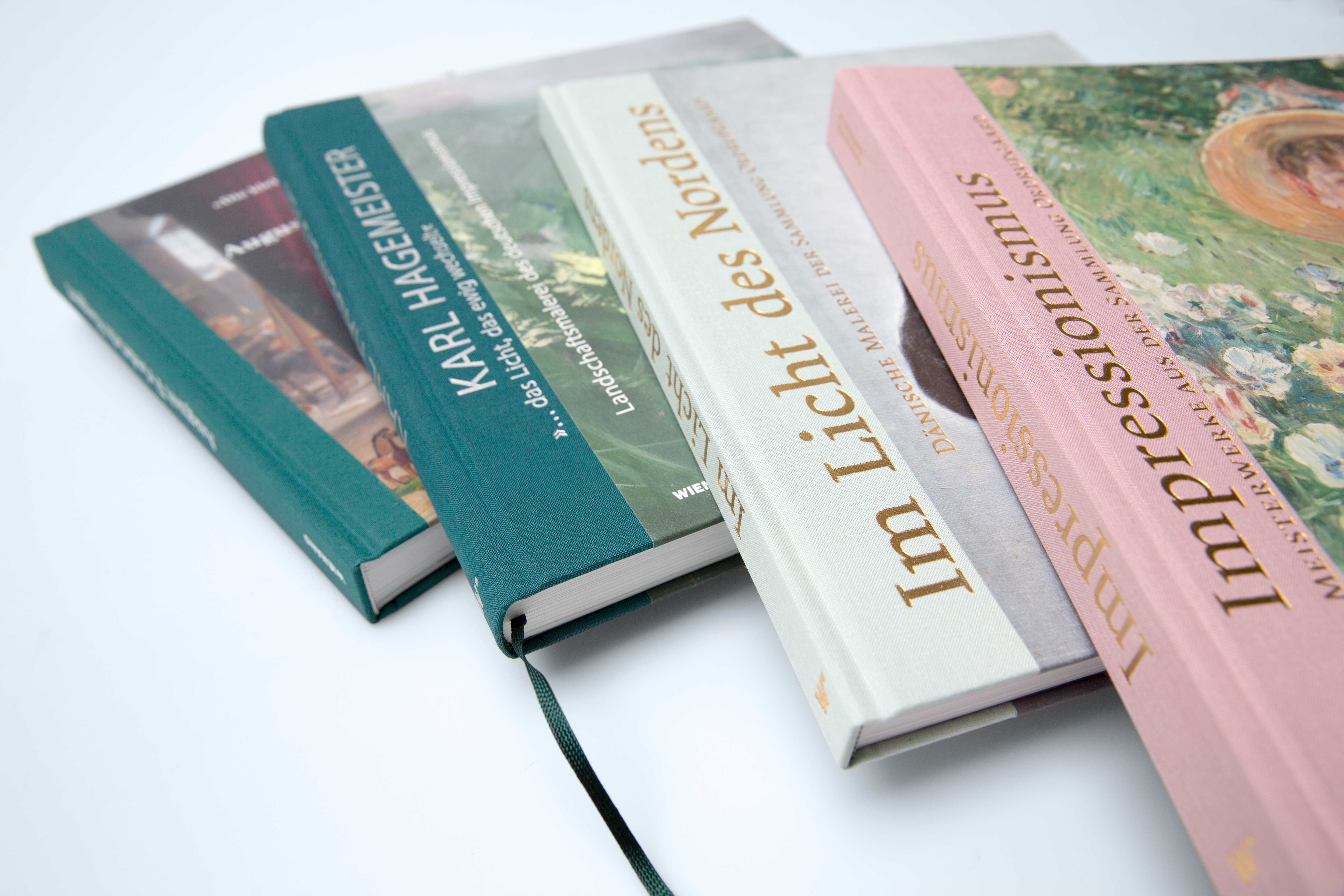 Art book: Art in hardcover, half cloth binding, embossing - optimal media