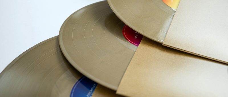 Vinyl records: Production, pressing and packaging - optimal media