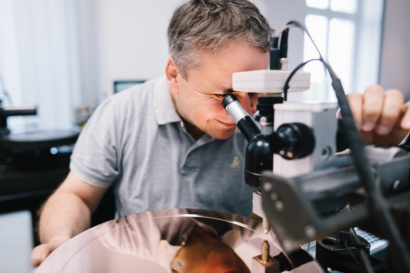 Vinyl records: Production, pressing and packaging - optimal media