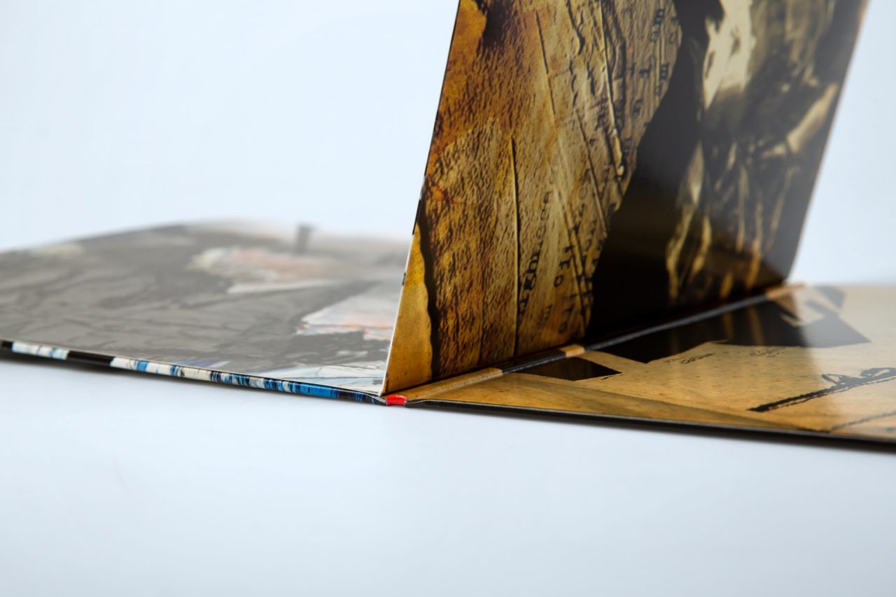 Radiohead: Kid A Mnesia as a gatefold with three LPs - optimal media